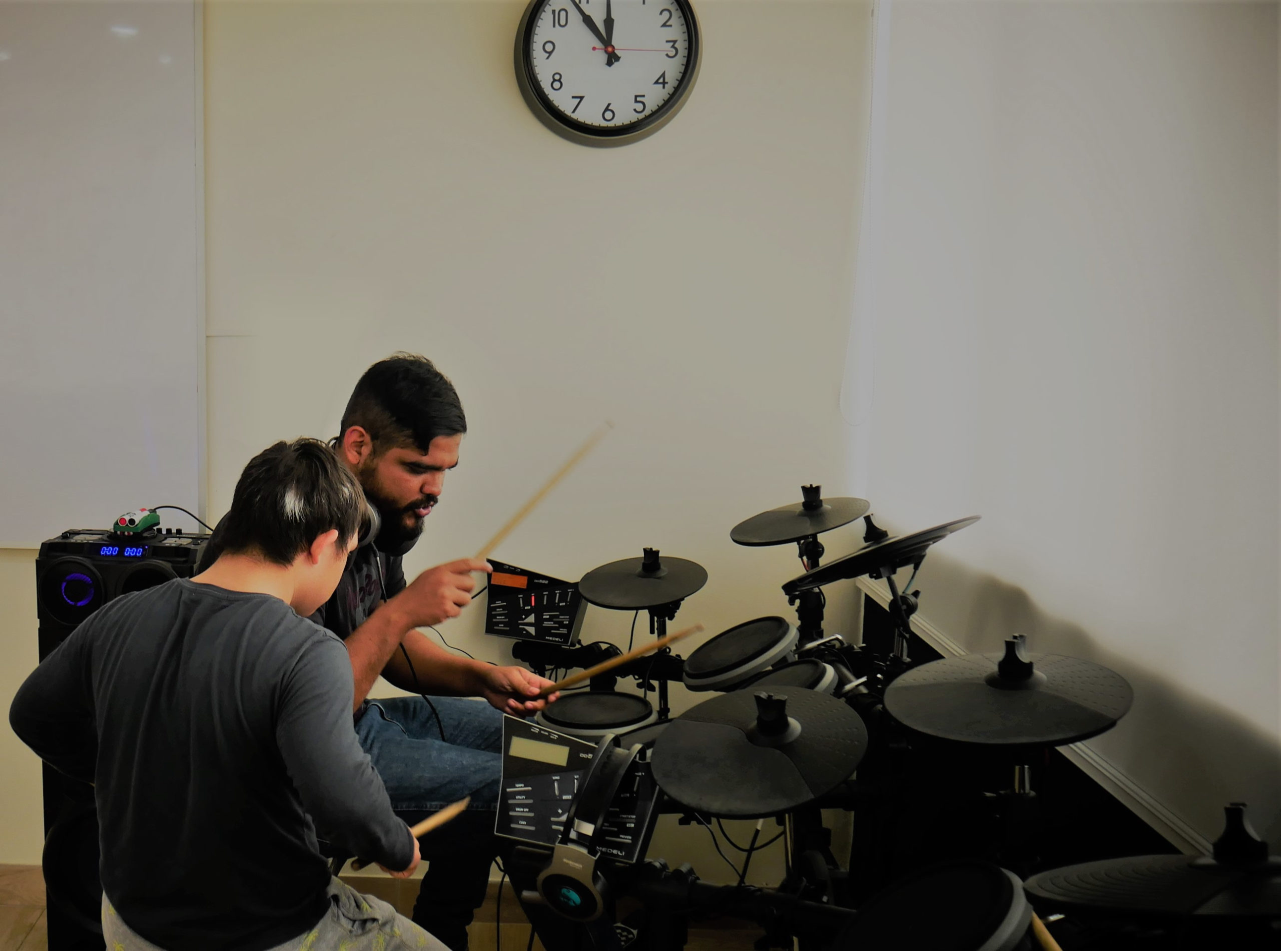 GALERÍA DE IMÁGENES - ESCUELA DE MÚSICA PERÚ BIG DRUMMERS